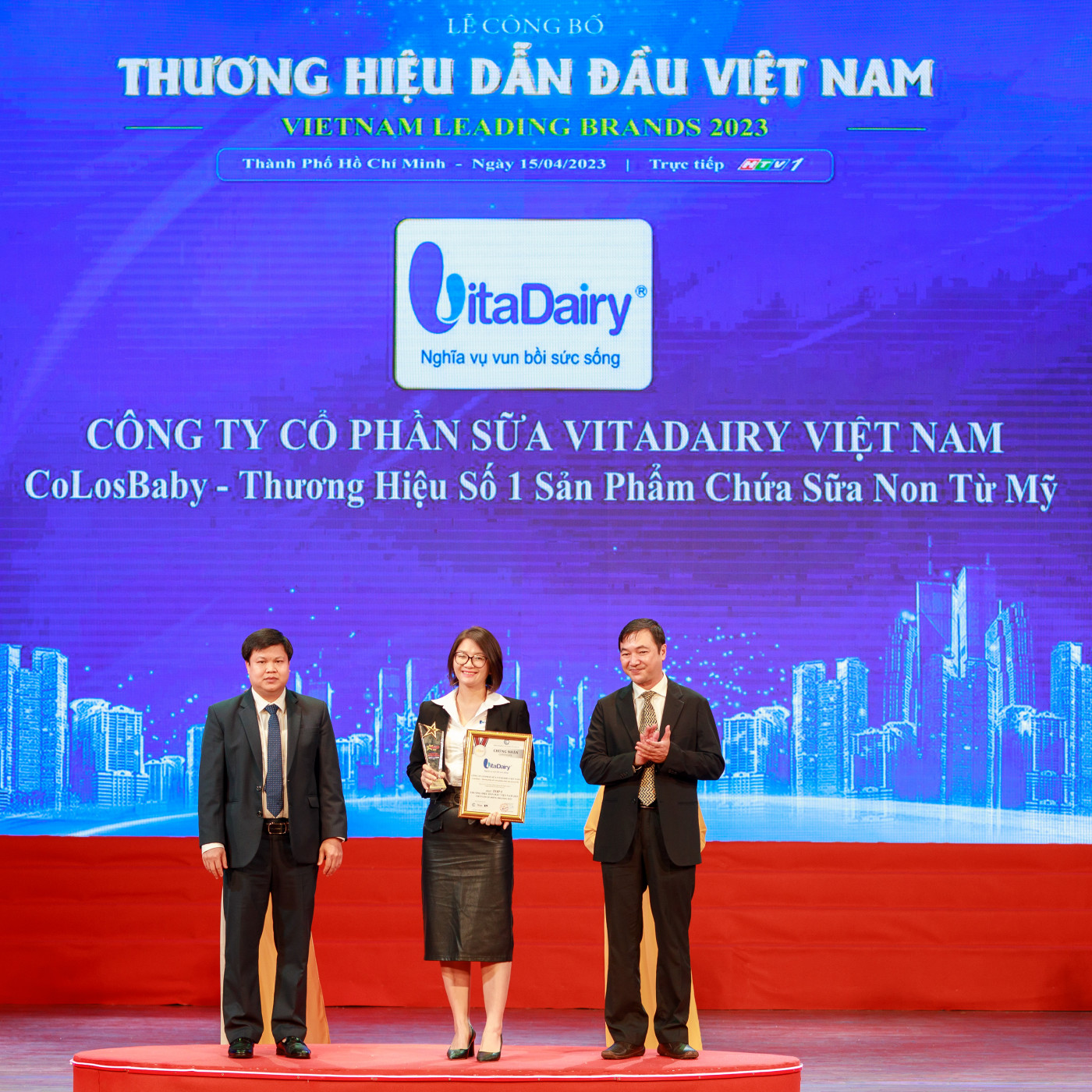 VITADAIRY ĐƯỢC VINH DANH LÀ DOANH NGHIỆP DẪN ĐẦU THỊ TRƯỜNG SỮA